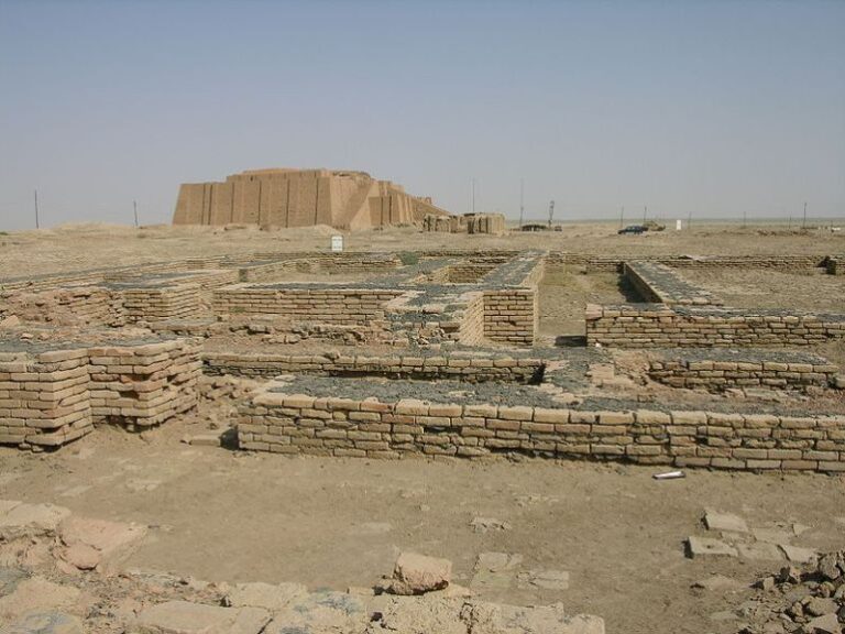 Ur: Reconstruction And History Of The Sumerian City